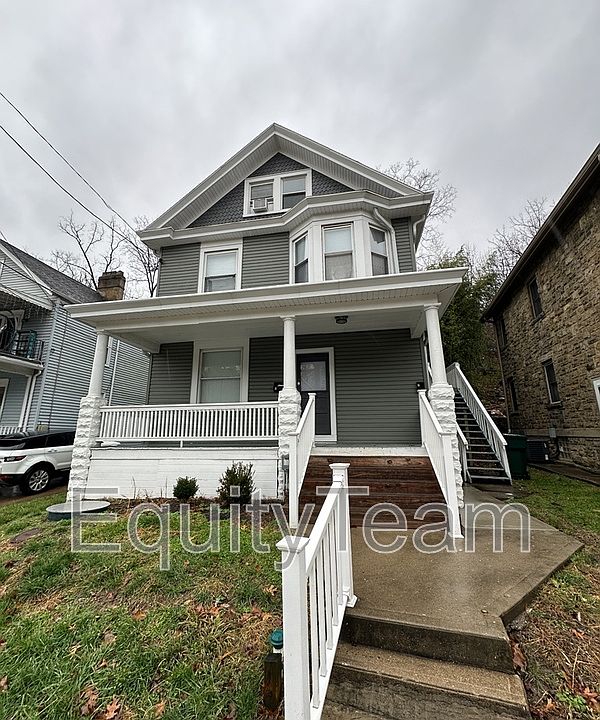 555 Delta Ave Cincinnati OH | Zillow