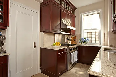 90 Riverside Drive #11F in Upper West Side, Manhattan | StreetEasy