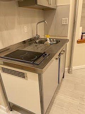 18 Mott St ROOM 2, New York, NY 10013 | Zillow