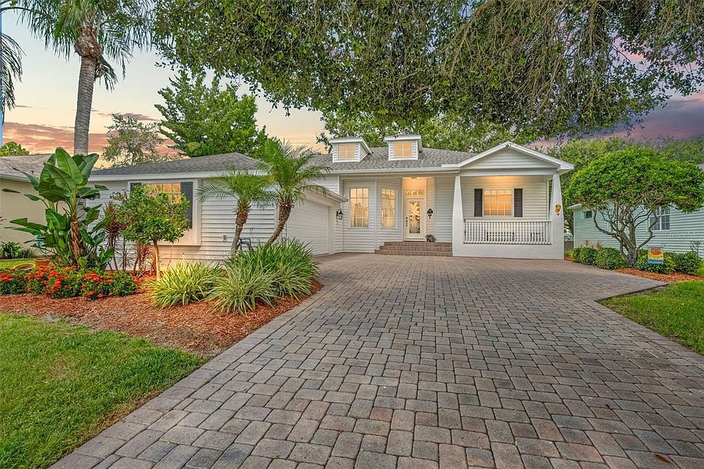 2820 Swan Cir, Dunedin, FL 34698 | Zillow