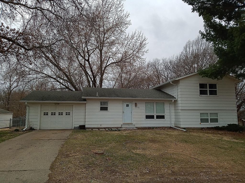 3721 Sangamo Heights Ln, Springfield, IL 62702 | Zillow