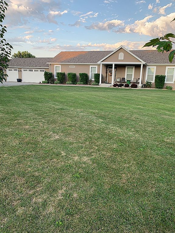 215 Mill St, Loami, IL 62661 | Zillow