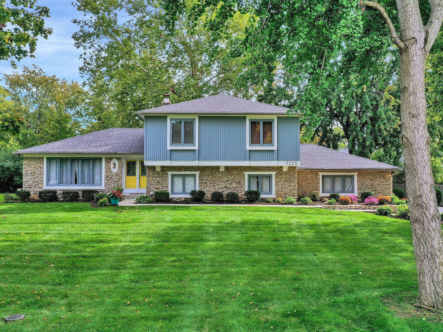 7125 Burnham Cir, Indianapolis, IN 46256 | Zillow