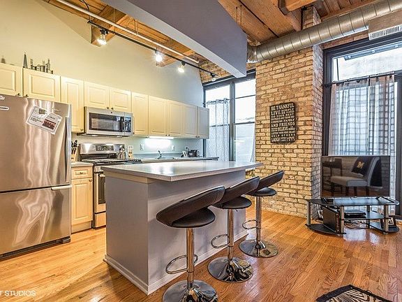 375 W Erie St APT 318, Chicago, IL 60654 | Zillow