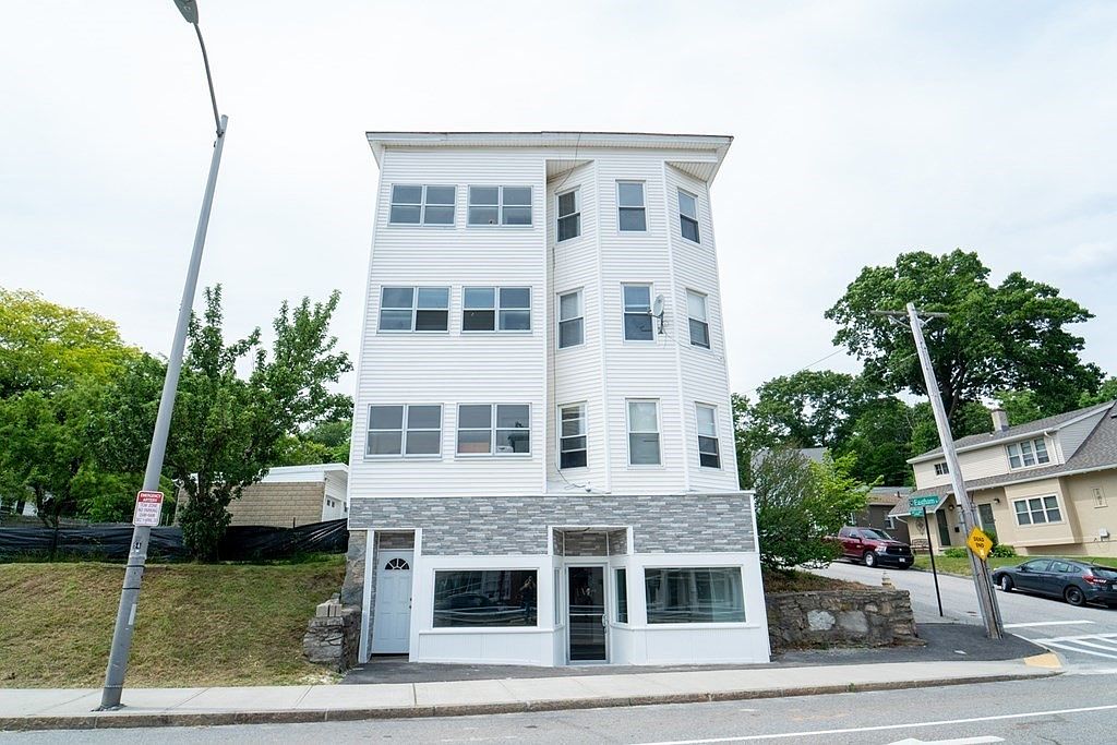 341 Hamilton St #2, Worcester, MA 01604 | Zillow