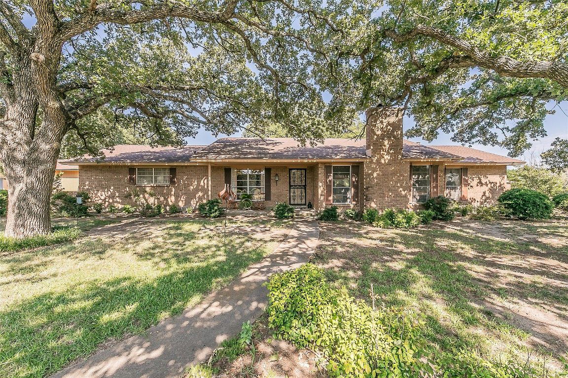 896 Decatur Cemetery Rd, Decatur, TX 76234 | Zillow