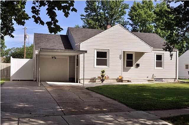 2202 E Menlo Dr, Wichita, KS 67211 | Zillow