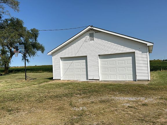 1305 County Road 1400 E, Geff, IL 62842 | MLS #11341095 | Zillow