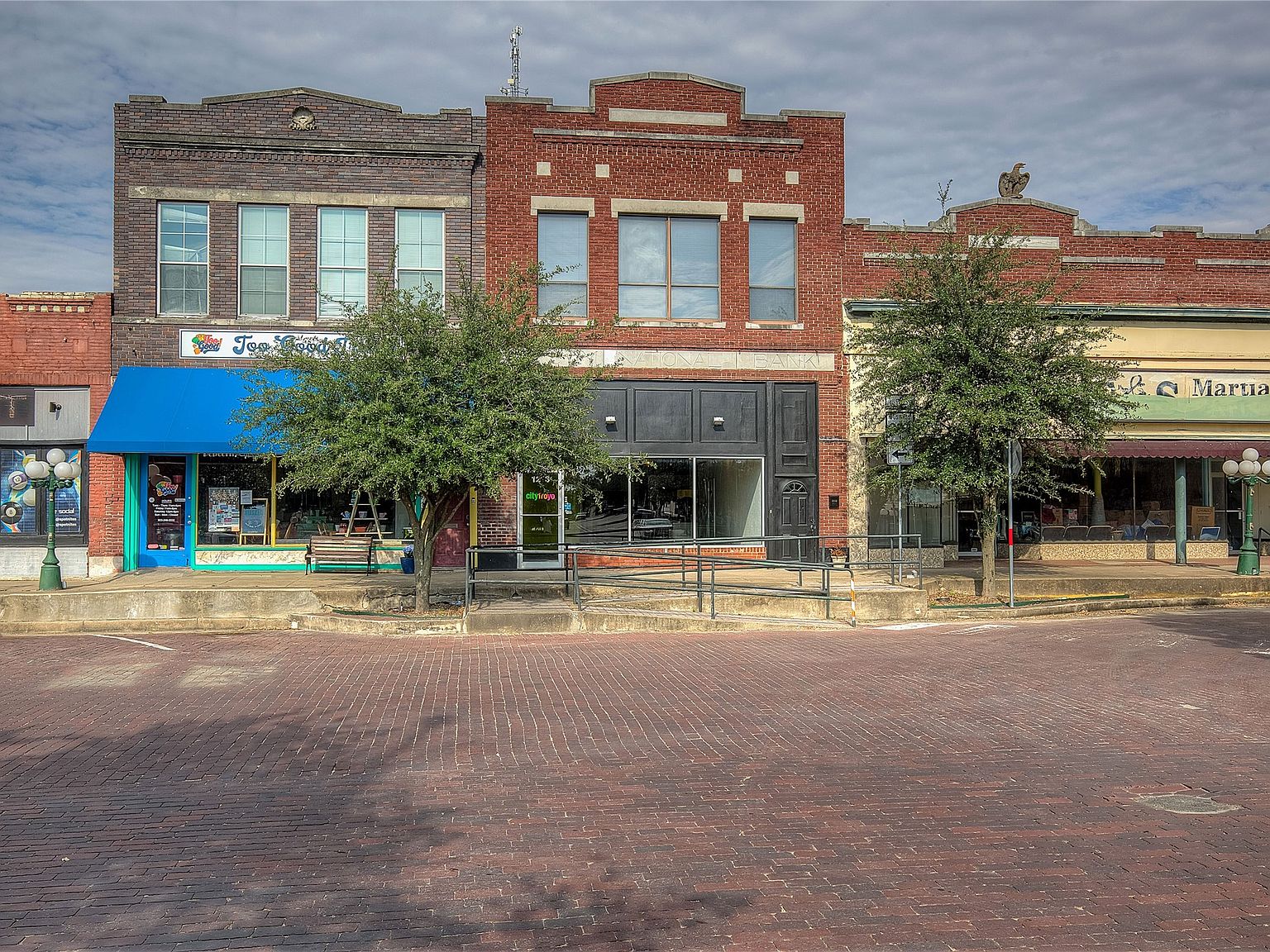 1213 Washington St B Commerce Tx 75428 Zillow