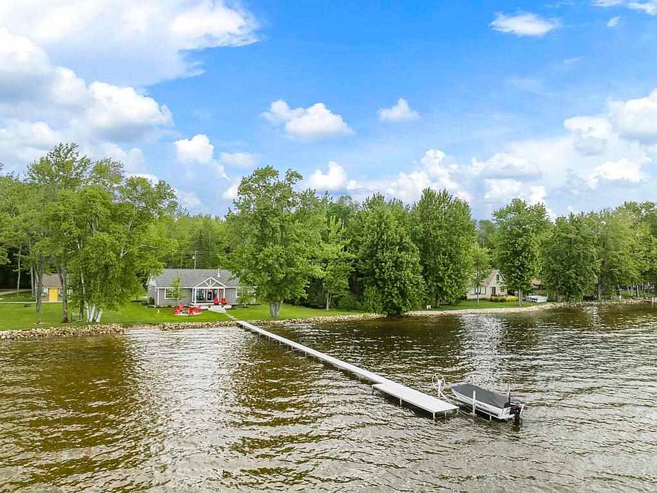 9400 Silver Strand Rd, Levering, MI 49755 | Zillow