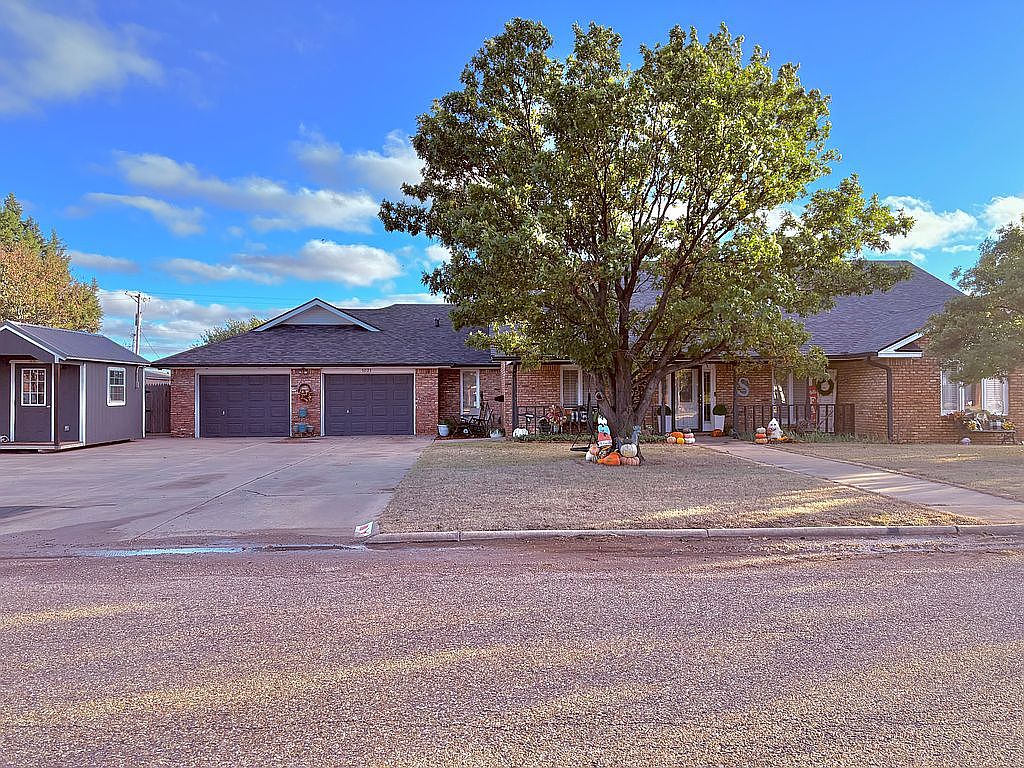 1021 W Apogee Dr, Lockney, TX 79241 | Zillow
