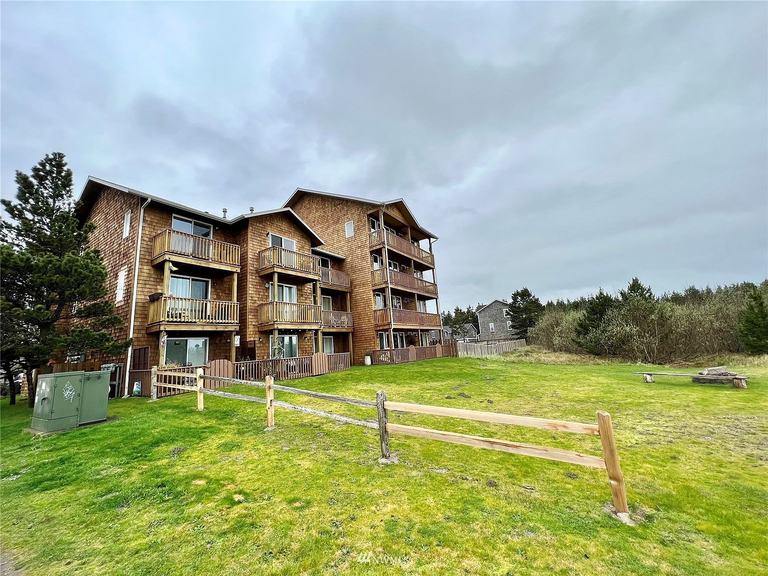 205 Bolstad Avenue W UNIT 303, Long Beach, WA 98631 | Zillow