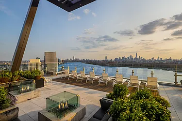 Gotham Point North at 1-15 57th Avenue in Hunters Point : Sales ...