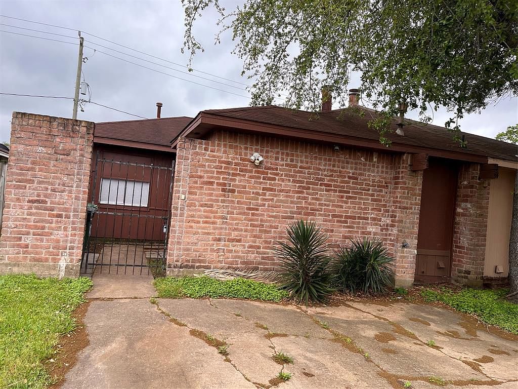 5415 Ridgemont Pl, Houston, TX 77053 | Zillow