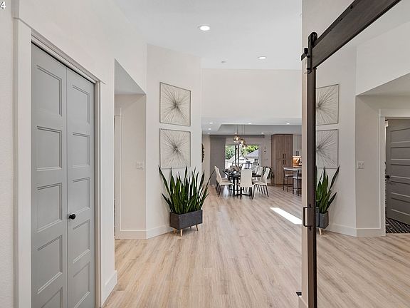 7413 NE 53rd Ave, Vancouver, WA 98661 | MLS #24425608 | Zillow