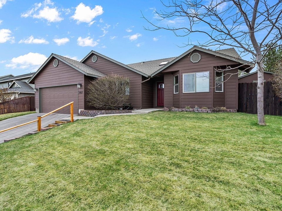 2427 SW 33rd St, Redmond, OR 97756 | Zillow