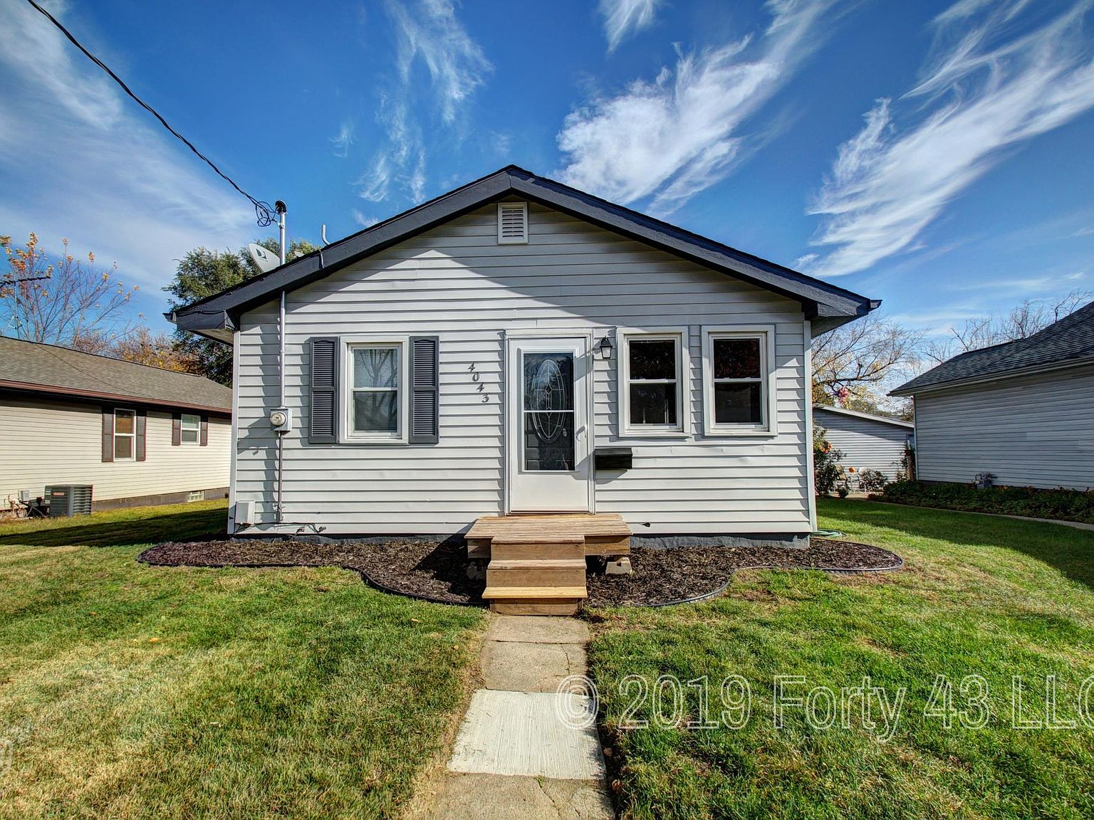 4043 3rd St, Des Moines, IA 50313 | Zillow
