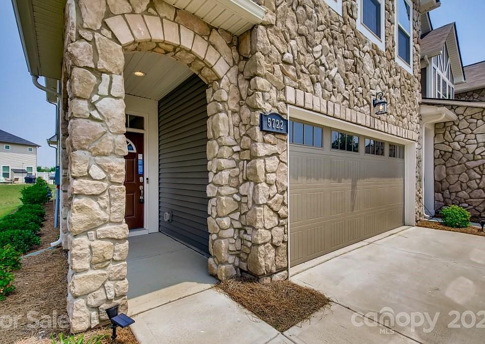 5722 Lachlan Hill Ln, Charlotte, NC 28278 | Zillow
