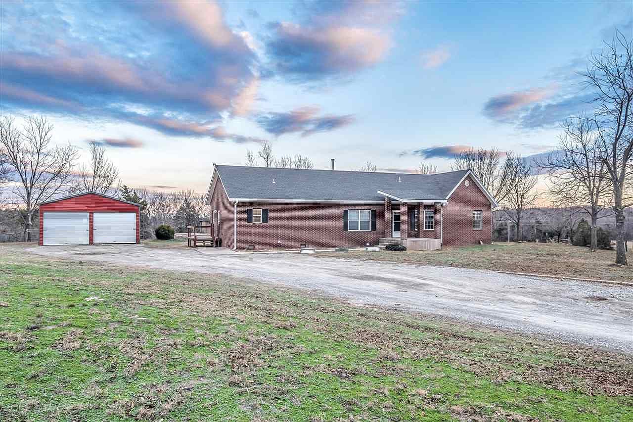 17501 John Wayne, Perry, OK 73077 | Zillow