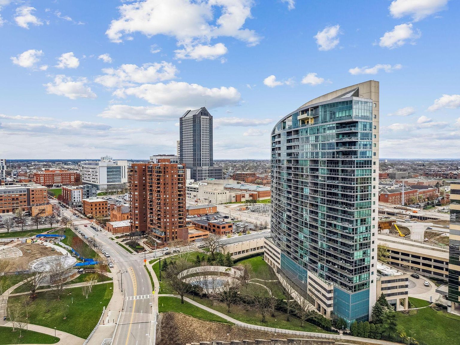 1 Miranova Pl APT 725, Columbus, OH 43215 | Zillow