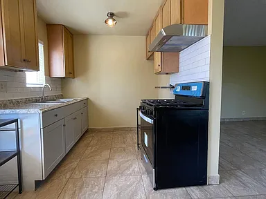 925 Walnut Ave Long Beach CA | Zillow