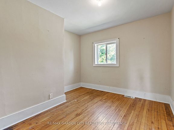 90 1st St, Welland, ON L3B 4R9 | MLS #X11925393 | Zillow