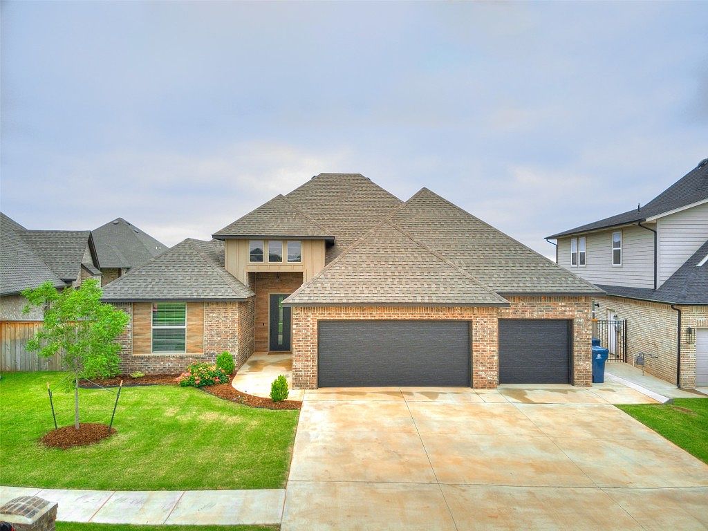 10709 Swift Cir, Yukon, OK 73099 | Zillow