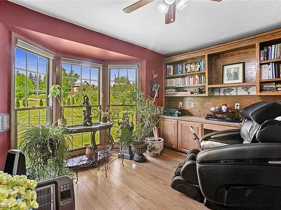 3050 Devan Vale Dr, Cuyahoga Falls, OH 44223 | MLS #4460944 | Zillow