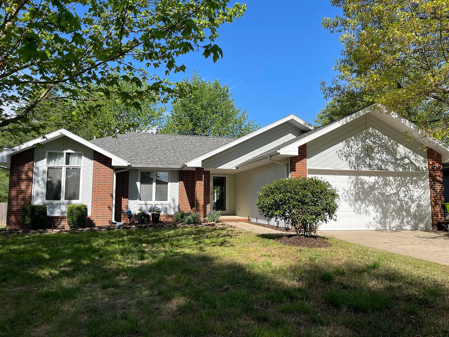 5533 S Stonegate Avenue, Springfield, MO 65810 | Zillow