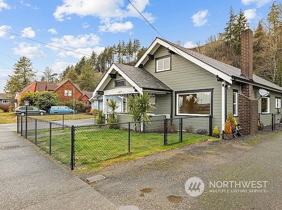1919 Riverside Ave, Hoquiam, WA 98550 | MLS #NWM2028461 | Zillow