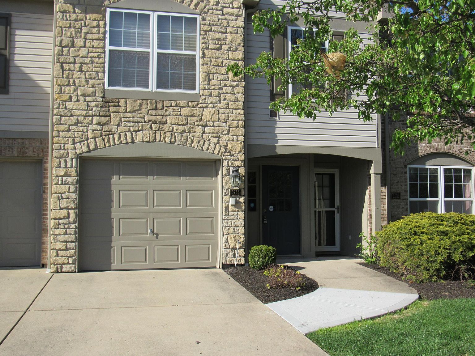 6288 Lake Spgs, Mason, OH 45040 | Zillow