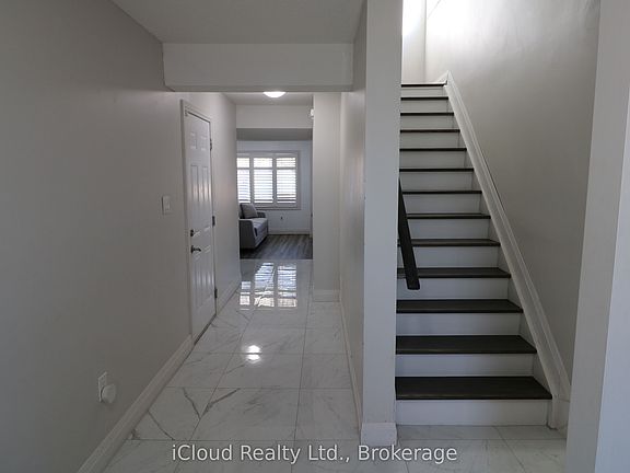 1355 Coleman Cres, Innisfil, ON L9S 0G5 | MLS #N13047590 | Zillow