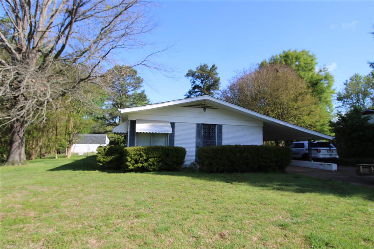 45 Raymond St, Atwood, TN 38220 | Zillow