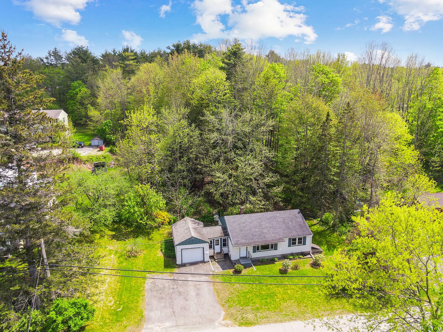 190 High Holborn Street, Gardiner, ME 04345 | Zillow