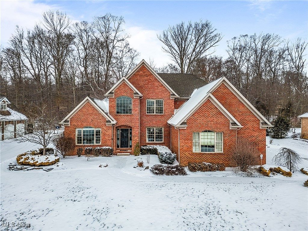 6816 Kyle Ridge Pointe, Canfield, OH 44406 | Zillow