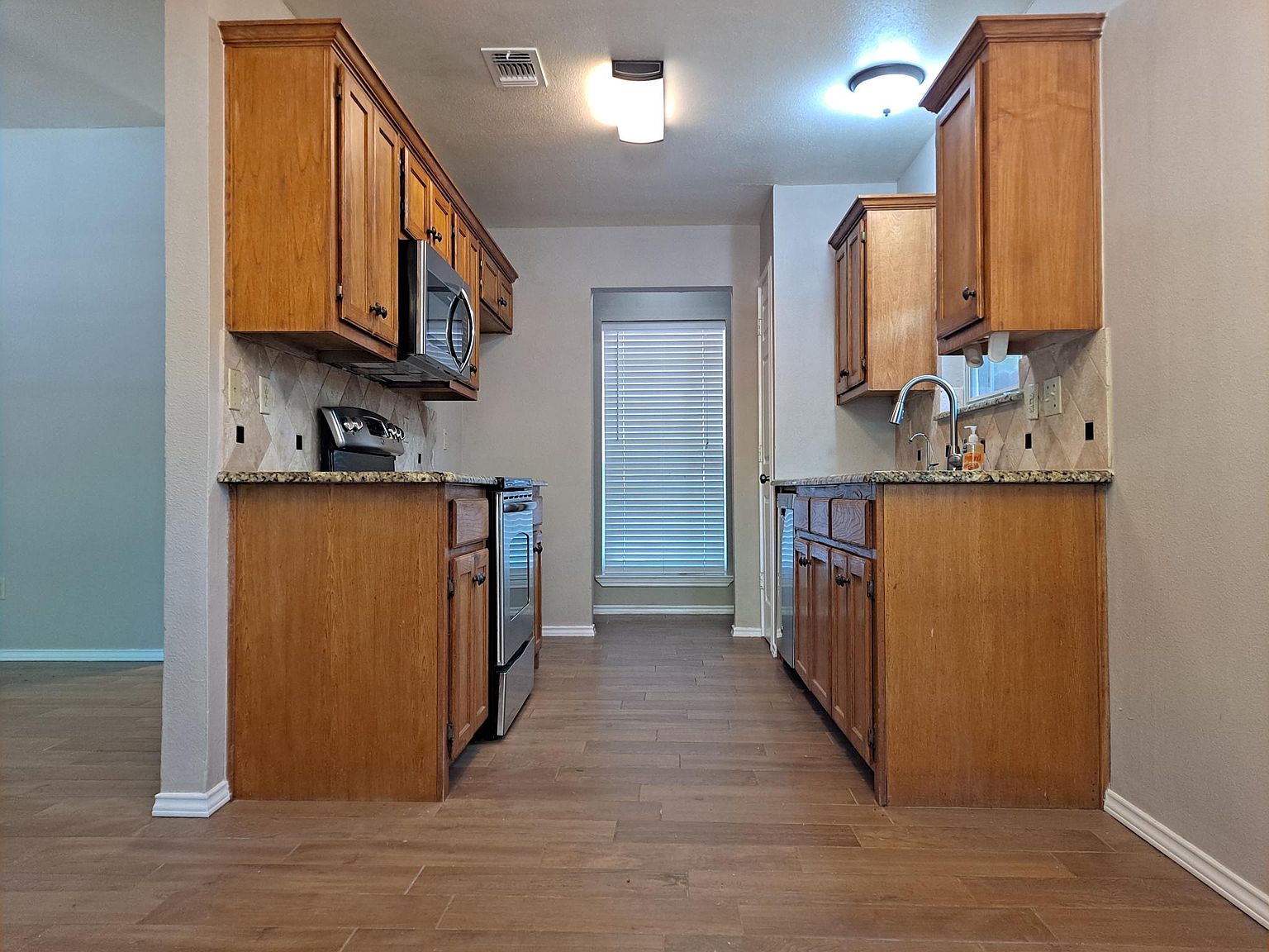 205 Bauder St, Waxahachie, TX 75165 | Zillow