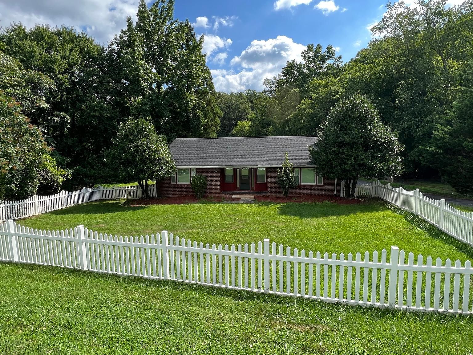 3133 W Ox Rd, Herndon, VA 20171 | Zillow