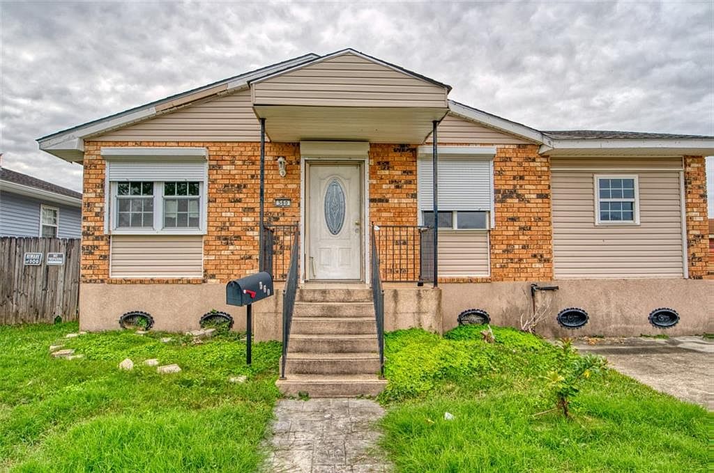 560 Grovewood Dr, Gretna, LA 70056 | MLS #2426565 | Zillow