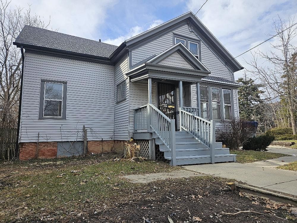 3147 North Julia STREET, Milwaukee, WI 53212 | Zillow