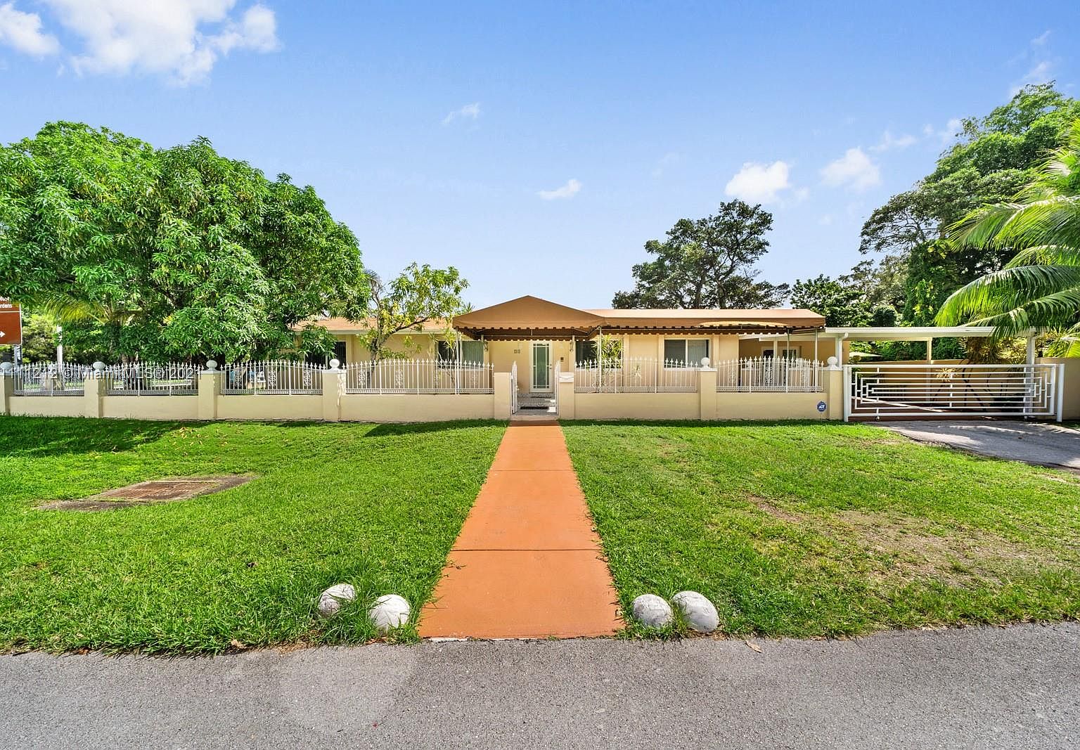 50 SW 26th Rd, Miami, FL 33129 | Zillow