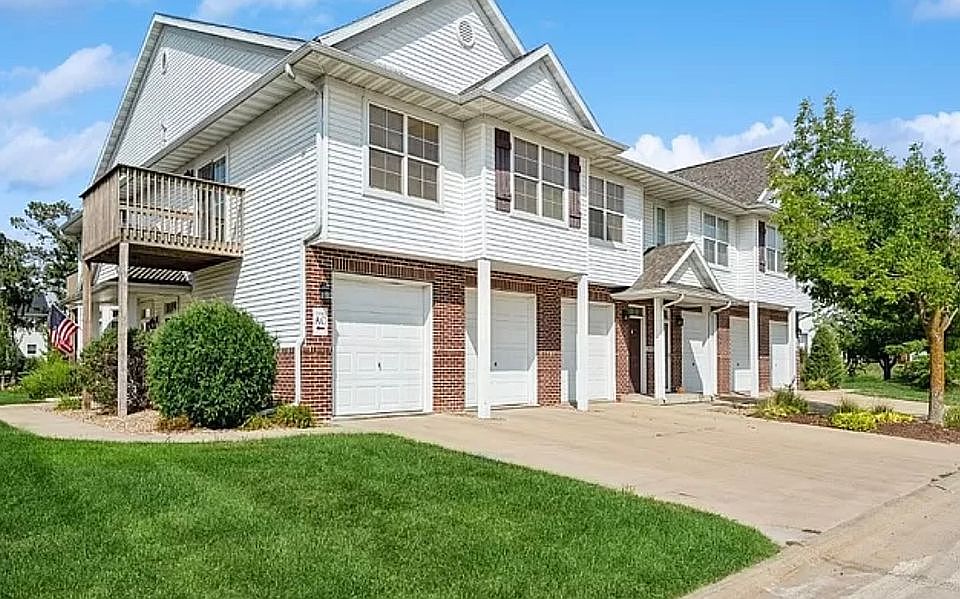 4502 1st Ave NW, Cedar Rapids, IA 52405 | Zillow