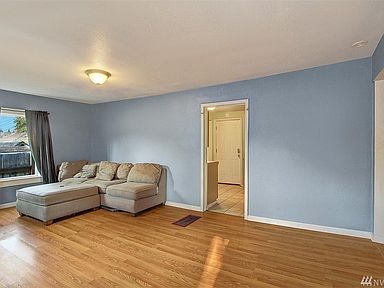 5514B 11th Ave NE, Seattle, WA 98105 | Zillow