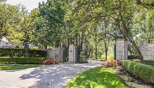 11541 Cherokee Ct, Leawood, KS 66211 | MLS #2401963 | Zillow