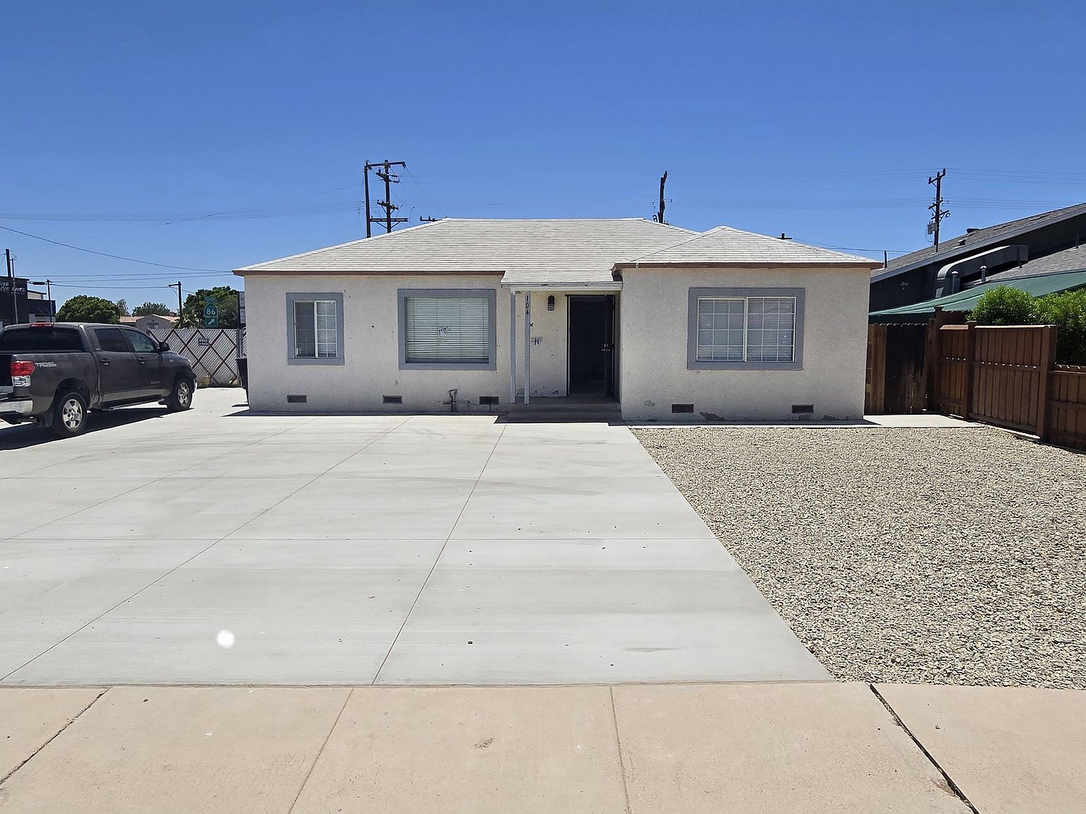 104 W J St Brawley Ca 92227 Zillow