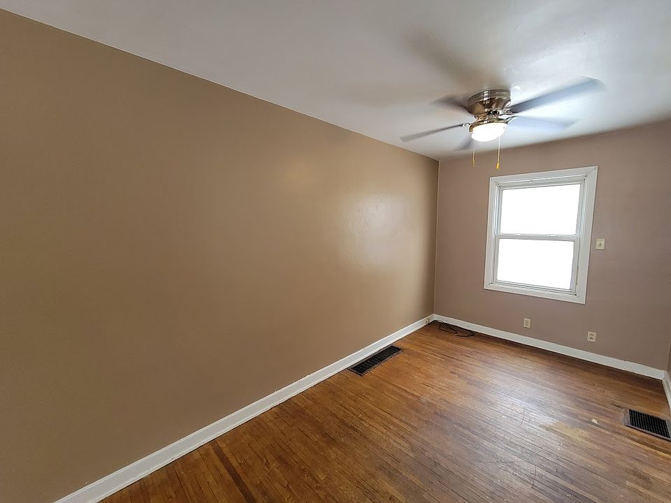 255 Madison St, Waterloo, IA 50703 | Zillow