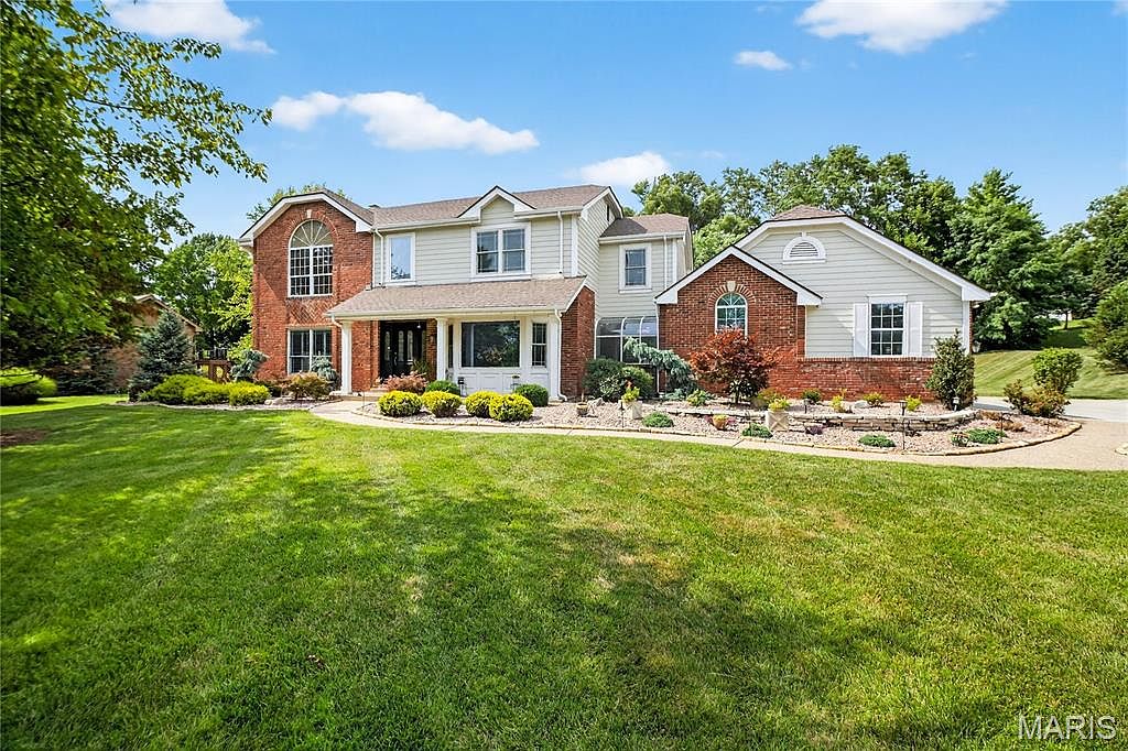 35 Lake Forest Ln, Saint Charles, MO 63301 | Zillow