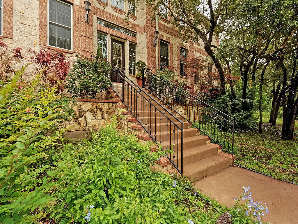 1402 Barclay Dr APT F, Austin, TX 78746 | Zillow