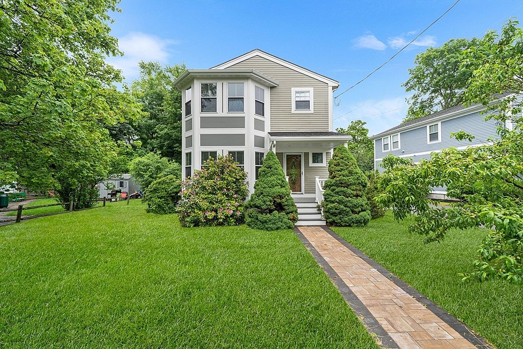 32 Monroe St, Norwood, MA 02062 | Zillow