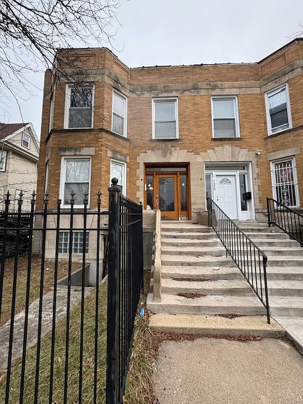 7357 S Princeton Ave, Chicago, IL 60621 | Zillow
