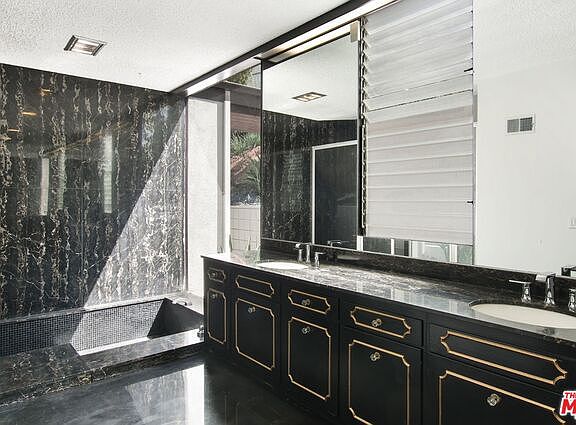 1760 Carla Rdg, Beverly Hills, CA 90210 | Zillow